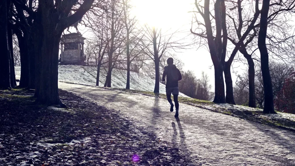 Ask a Gear Guru: What Are the Best Accessories for Winter Running ...